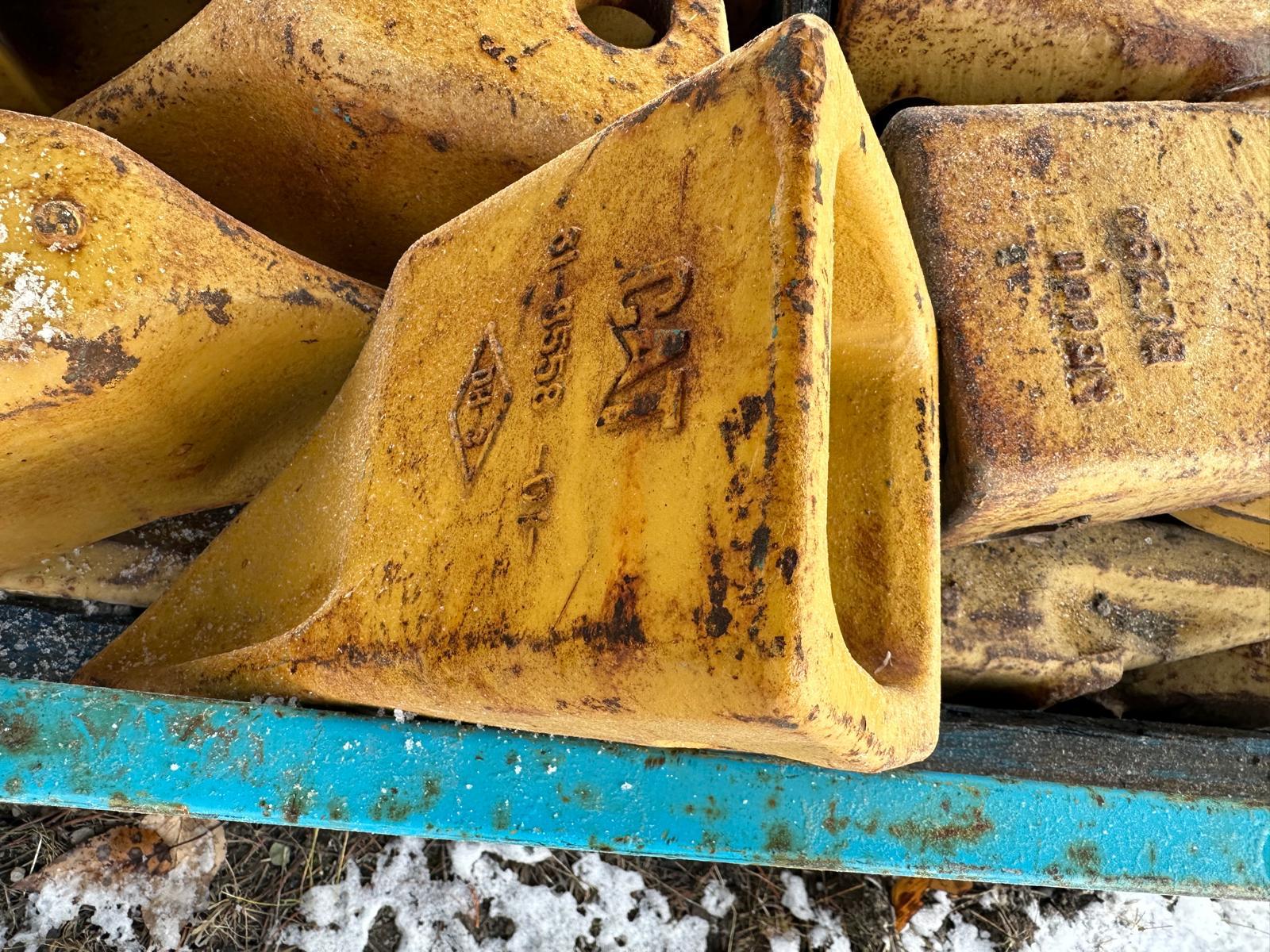 CAT Excavator Teeth – BC Cranes